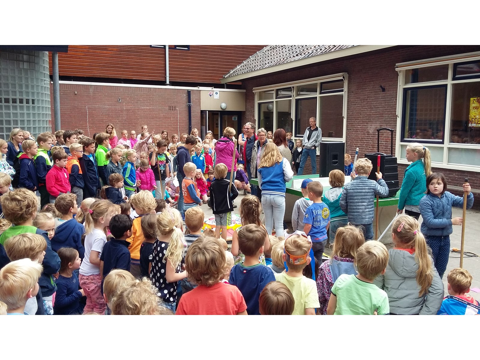 Uitreiking cheque goede doel - Radboud Kindcentrum